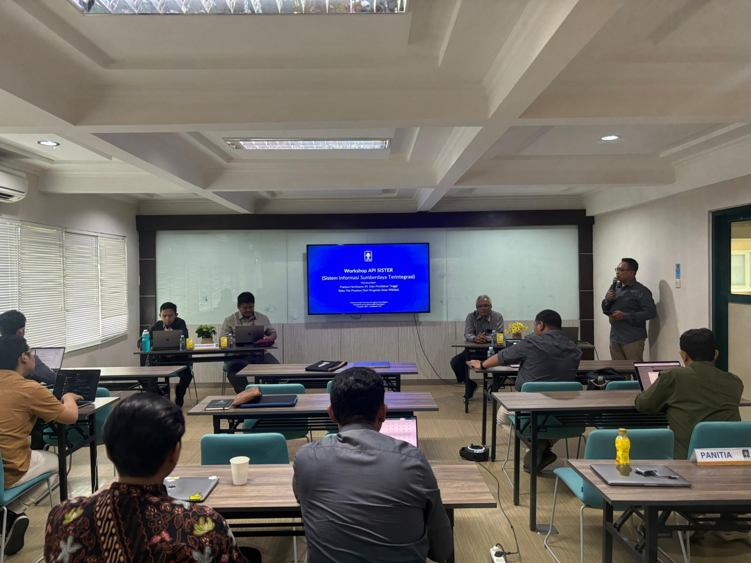 Workshop API SISTER untuk Integrasi Data Dosen - Direktorat Sumber Daya ...